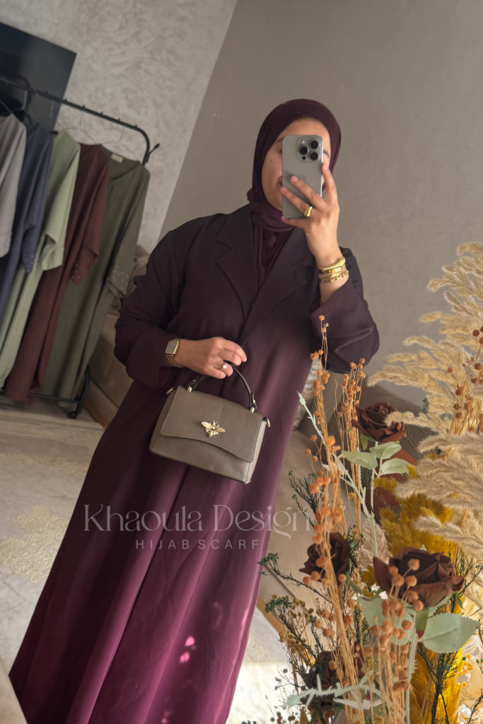 ABAYA KWT-BERGUNDI - Élégance Marocaine : Découvrez Notre Collection de ...